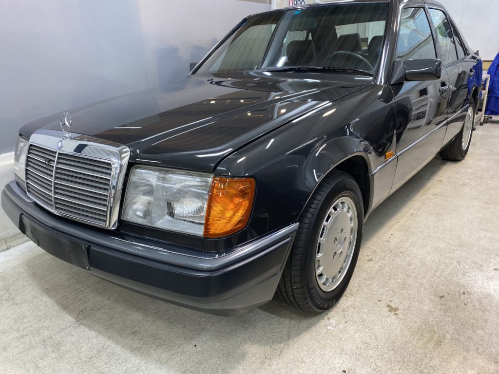 メルセデスベンツ 300E カーコーティング施工 From 兵庫県 神戸市 | コーティング・ウィンドウフィルム・ペイントプロテクション・カー ...